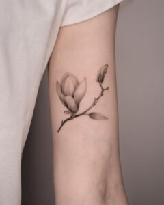 180 Stunning Flower Tattoos for Women in 2025